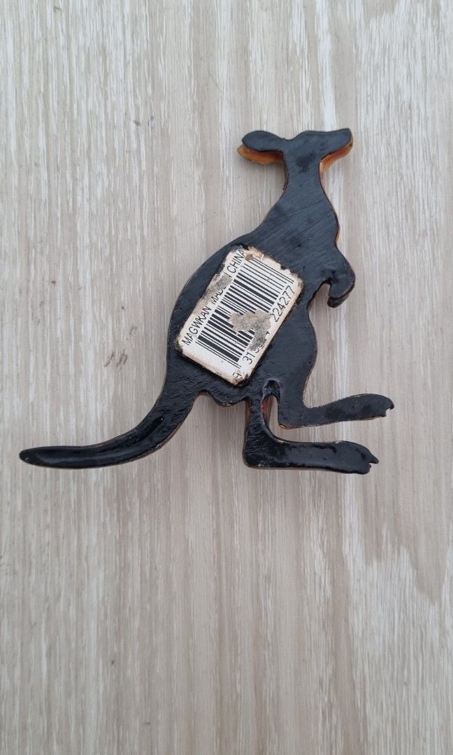 Black Feet Kangaroo Magnet, Hobbies & Toys, Memorabilia & Collectibles ...
