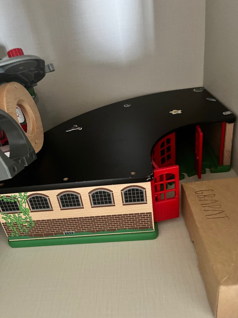 Brio Grand Roundhouse, Hobbies & Toys, Toys & Games on Carousell