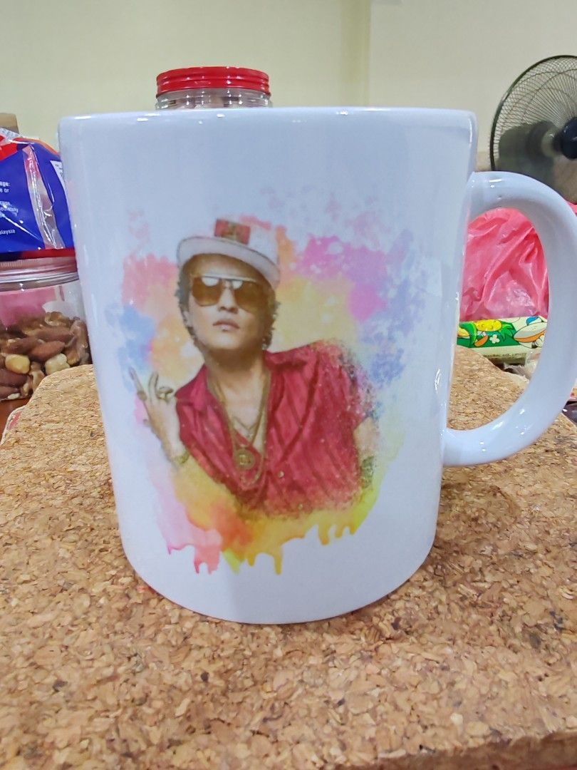 BRUNO MARS SINGAPORE 2024 MEMORABILIA, Hobbies & Toys, Memorabilia ...