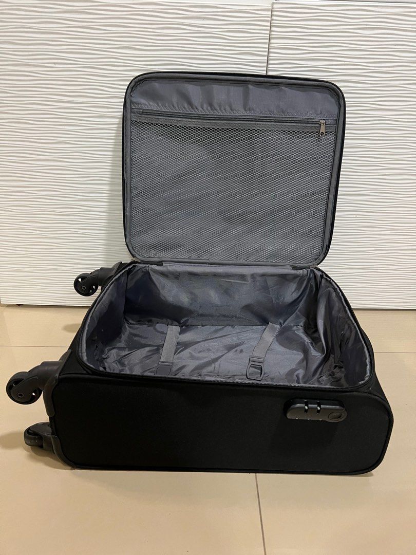 Cabin Luggage 20 inch, Hobbies & Toys, Travel, Luggage on Carousell