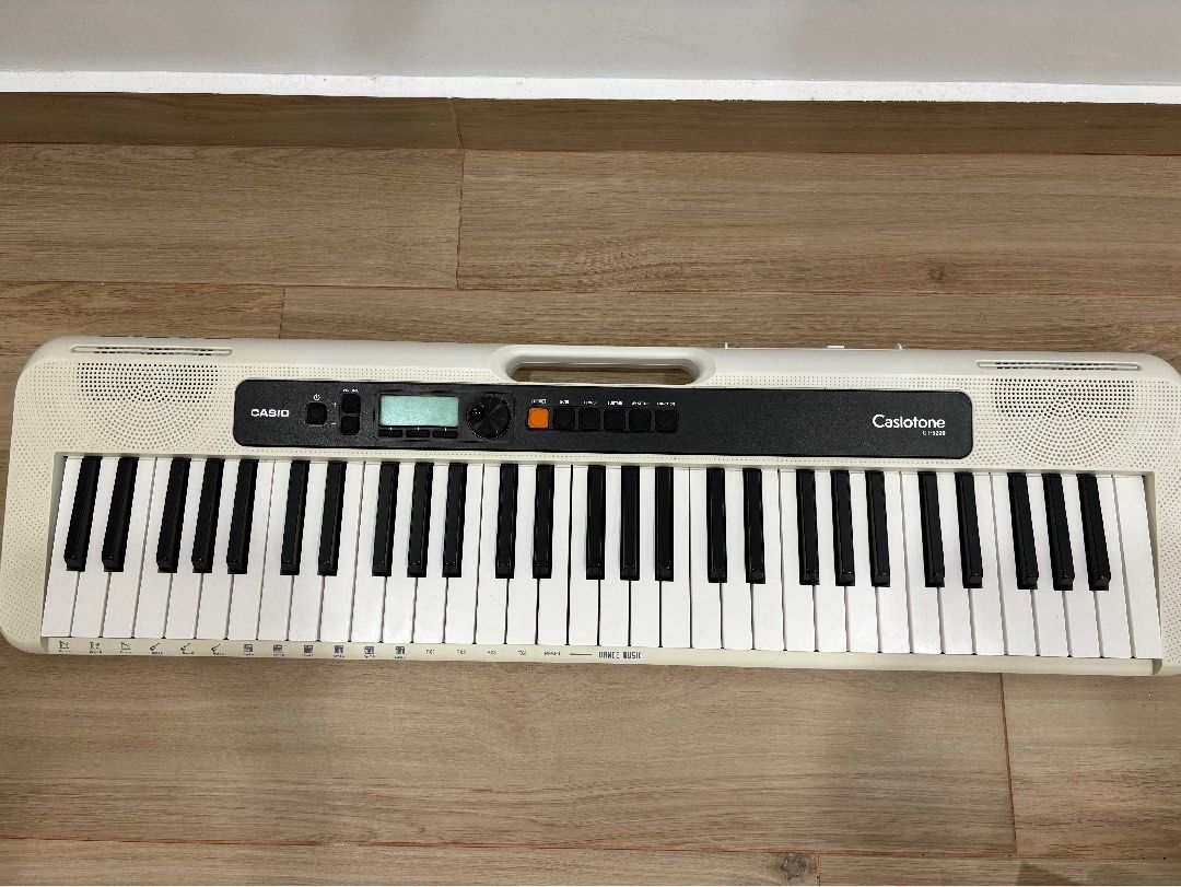 Casio casiotone ct-s200 keyboard, Hobbies & Toys, Music & Media ...