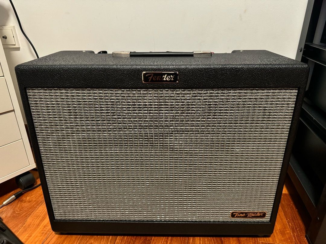 Fender Tone Master FR-12 - 1,000-watt 1 x 12-inch Powered Guitar ...