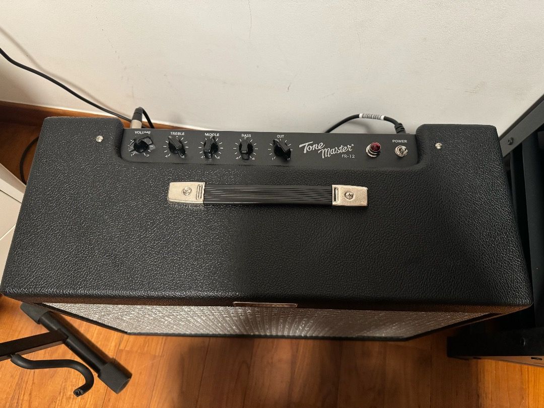 Fender Tone Master FR-12 - 1,000-watt 1 x 12-inch Powered Guitar ...