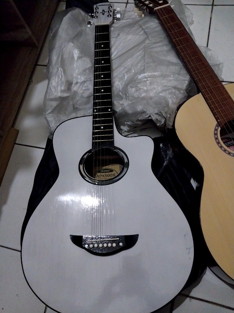 GITAR AKUSTIK YAMAHA APX500ii HARGA 400.000, Musik & Media, Alat di Carousell