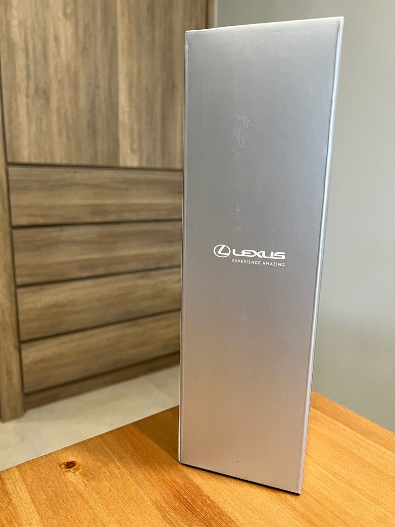 LEXUS x SNAPWARE 康寧 304不鏽鋼 保溫保冰 運動瓶 保溫瓶 保溫杯 水壺 1200ml 聯名款, 家具及居家用品, 廚具和餐具, 水杯、水壺在旋轉拍賣