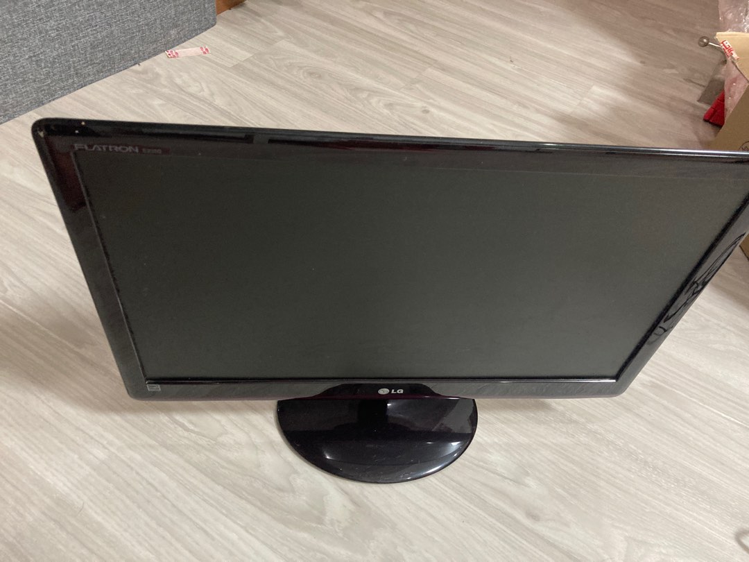 LG PC Monitor 23", Computers & Tech, Parts & Accessories, Monitor Screens on Carousell