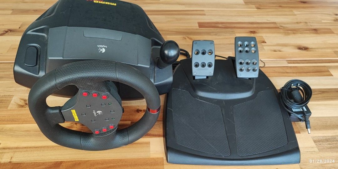 Logitech Momo Racing wheel force feedback, Video Gaming, Gaming ...