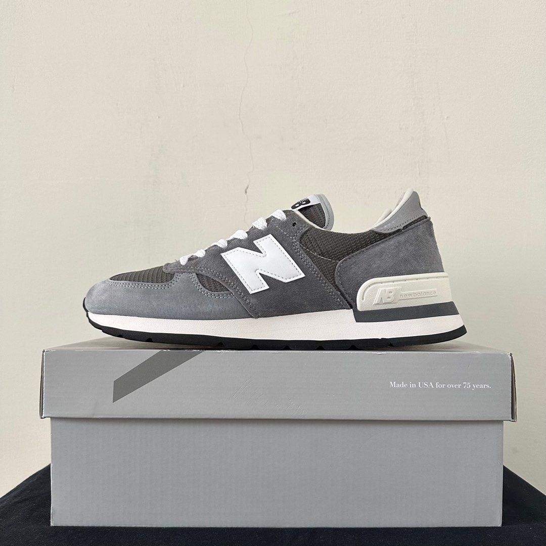 NEW BALANCE M990GR1 us10.5, 他的時尚, 鞋類, 運動鞋、球鞋在旋轉拍賣