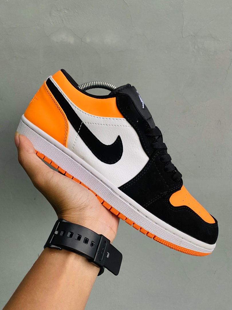 Nike Air Jordan 1 Low Shattered Back Board, Fesyen Pria, Sepatu ...