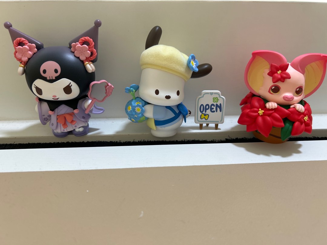 popmart figures, Hobbies & Toys, Toys & Games on Carousell