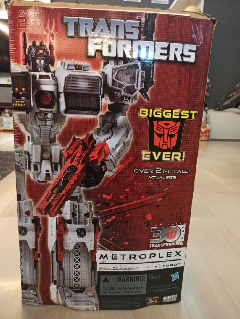 Transformers Generations Metroplex, Hobbies & Toys, Toys & Games on ...