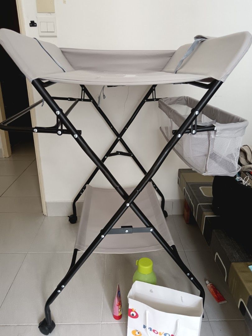 Changing diaper stand, Babies & Kids, Bathing & Changing, Other Baby ...