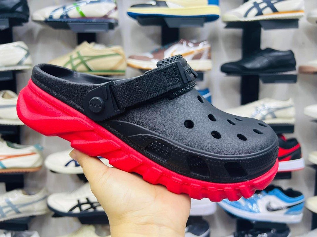Crocs (Duet Max 2 Clog for Men), Women's Fashion, Footwear, Sandals on ...