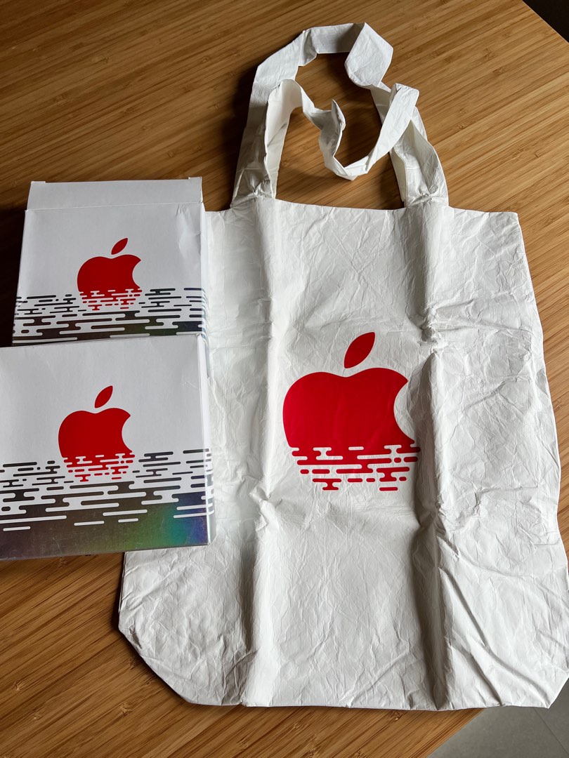 MBS Apple New Store Tote Bag (Collectible), Women's Fashion, Bags ...