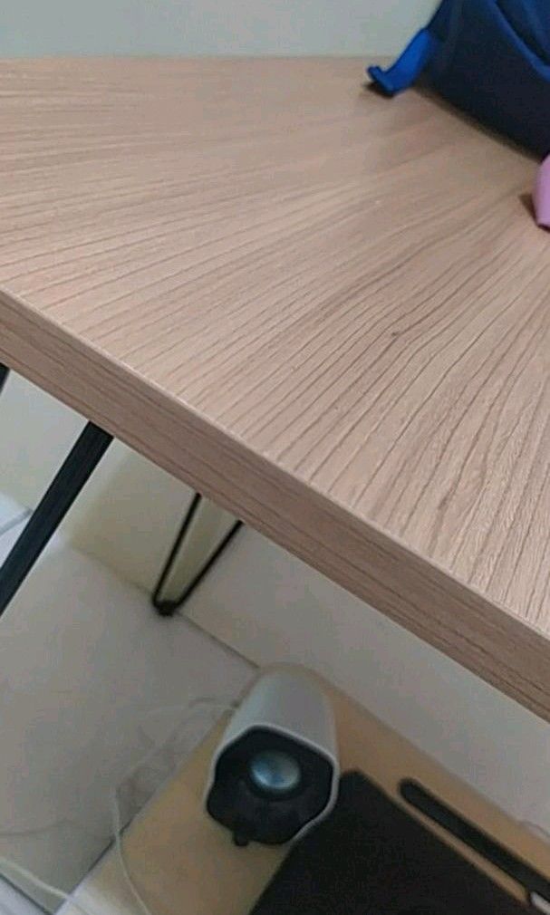 Meja belajar/meja kerja simple, Perabotan Rumah di Carousell