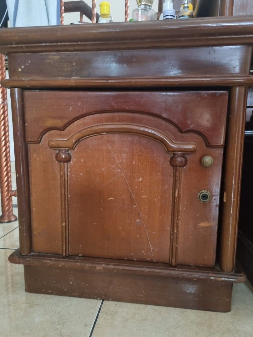 Meja Rias Kayu Jati asli seken bekas, Perabotan Rumah di Carousell
