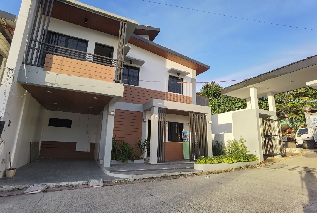 Modern and Semi-Industrial Two-Storey Single Attached House for sale in ...