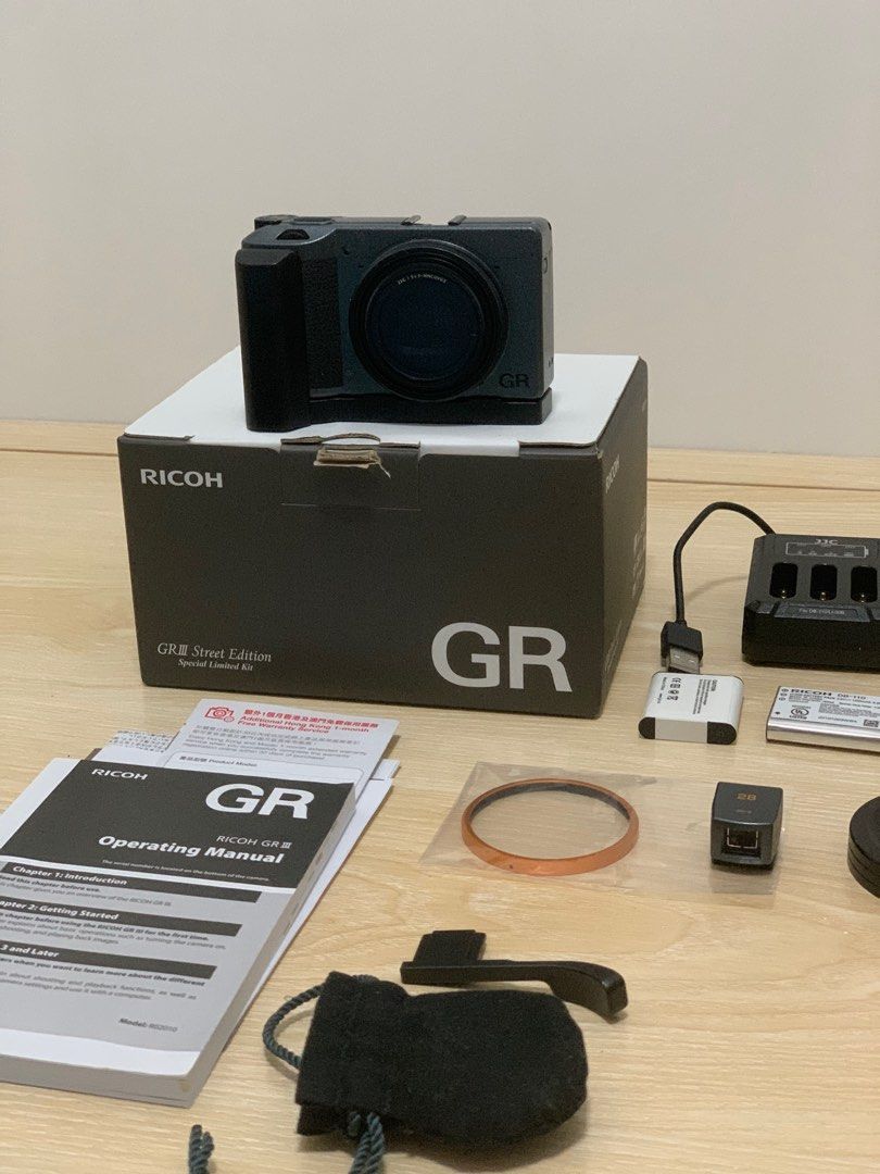 Ricoh GR III GR3 Street Edition 理光GR3街拍版 限量版本連GV-2觀景器, 攝影器材, 相機 - Carousell