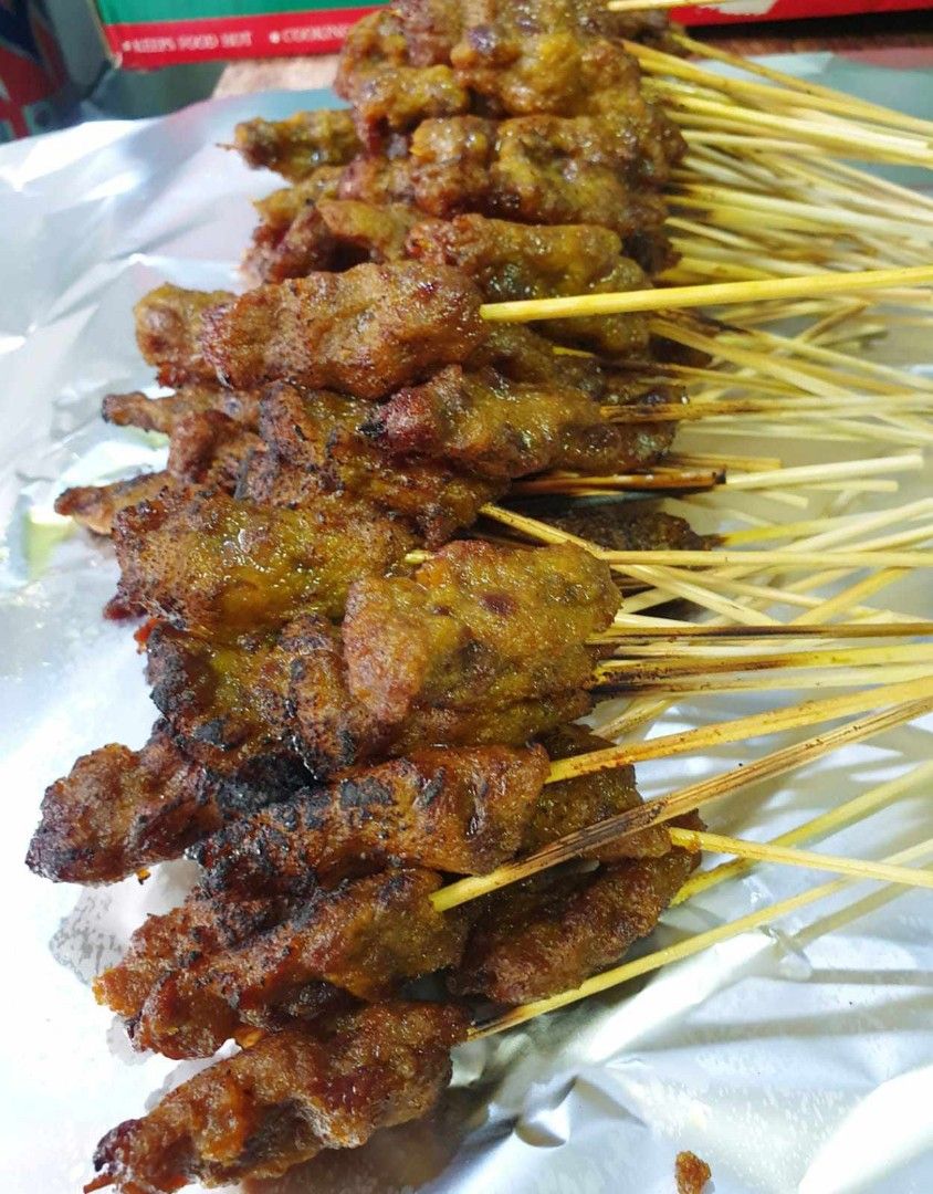 satay stick raw and cooked, Food & Drinks, Local Eats on Carousell