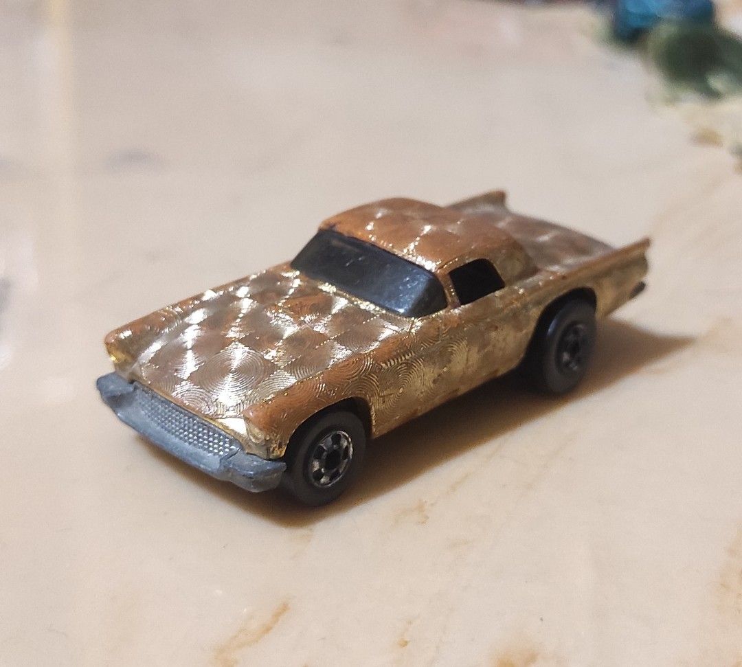Vintage Rare Hot Wheels 1977 Gold spiral, Toys & Collectibles, Mainan ...