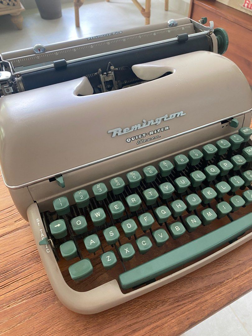 1950s Remington Quiet Riter Eleven 11 Portable Typewriter in Working ...