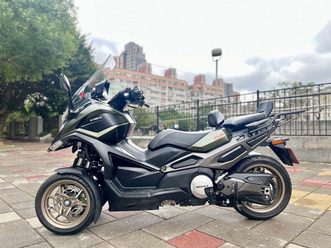 2022年 Kymco AK550 CV3 ABS TCS 三輪, 機車, 重機在旋轉拍賣