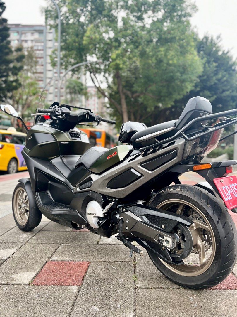 2022年 Kymco AK550 CV3 ABS TCS 三輪, 機車, 重機在旋轉拍賣
