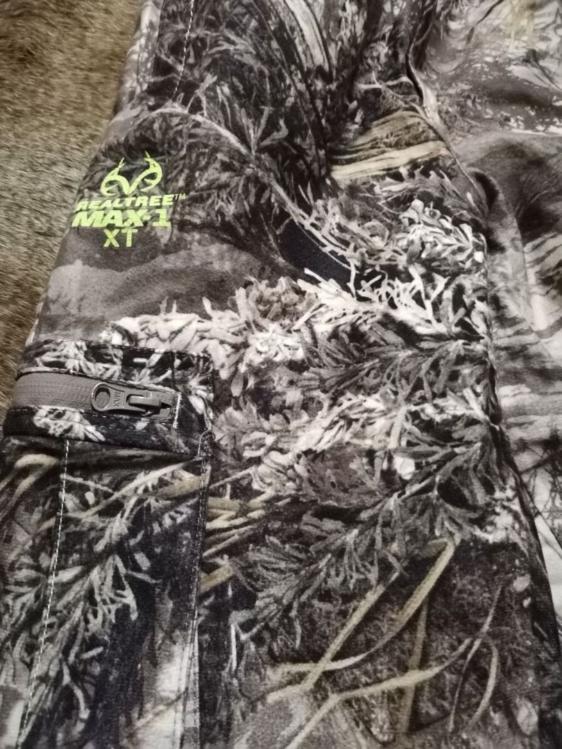 “AUTHENTIC REALTREE CARGO " , Women's Fashion, Bottoms, Other Bottoms ...