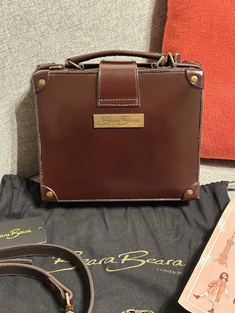 全新 Beara Beara Fiona 100%牛皮方包, 她的時尚, 包包與錢包, 多用途袋在旋轉拍賣