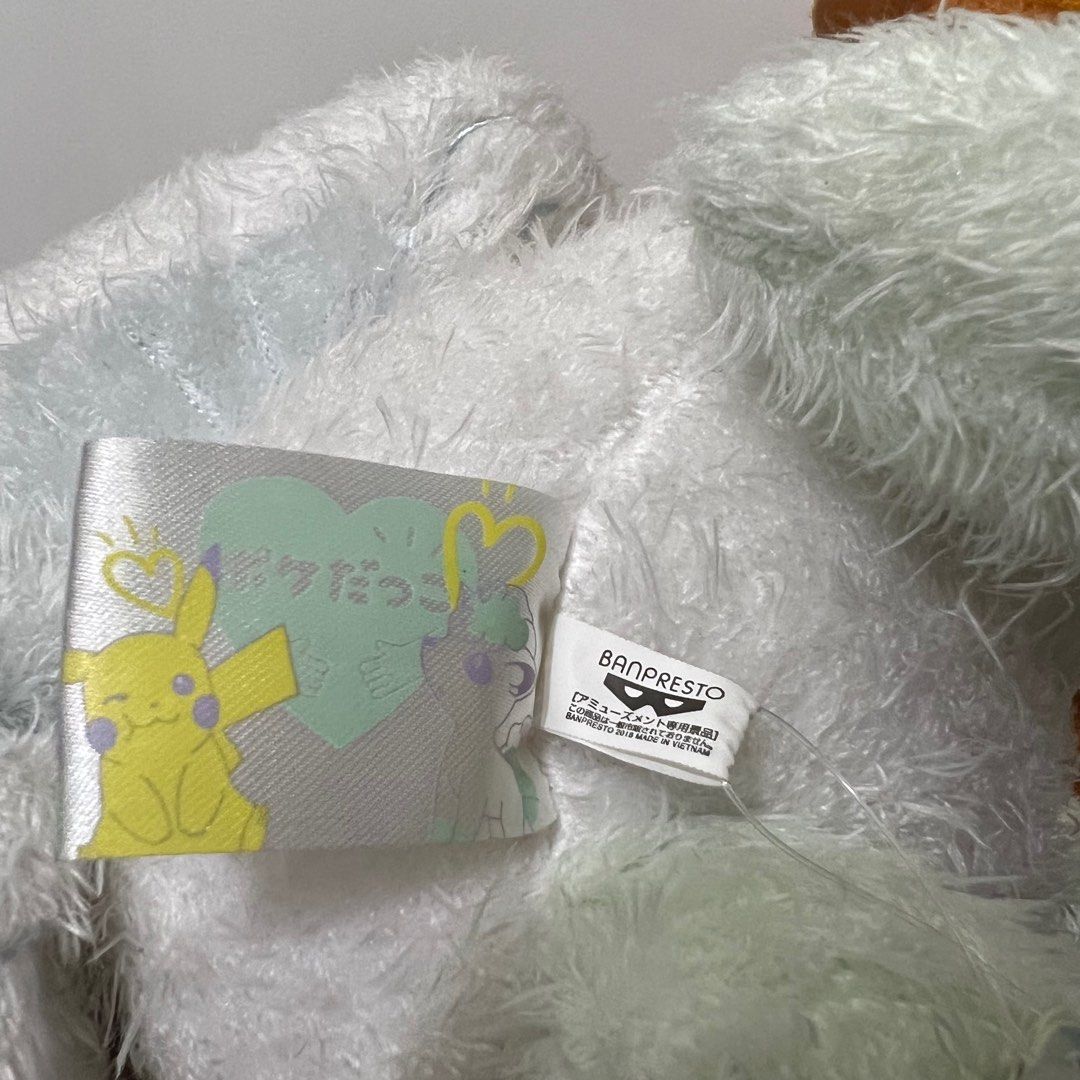 BUNDLE! Alolan & Regular Vulpix Pokemon, Hobbies & Toys, Toys & Games ...