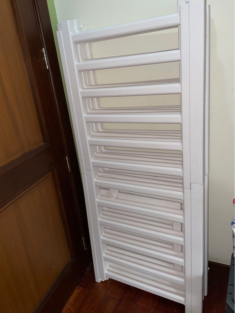 Anuri 10-Panel Playfence, Babies & Kids, Baby Nursery & Kids Furniture ...