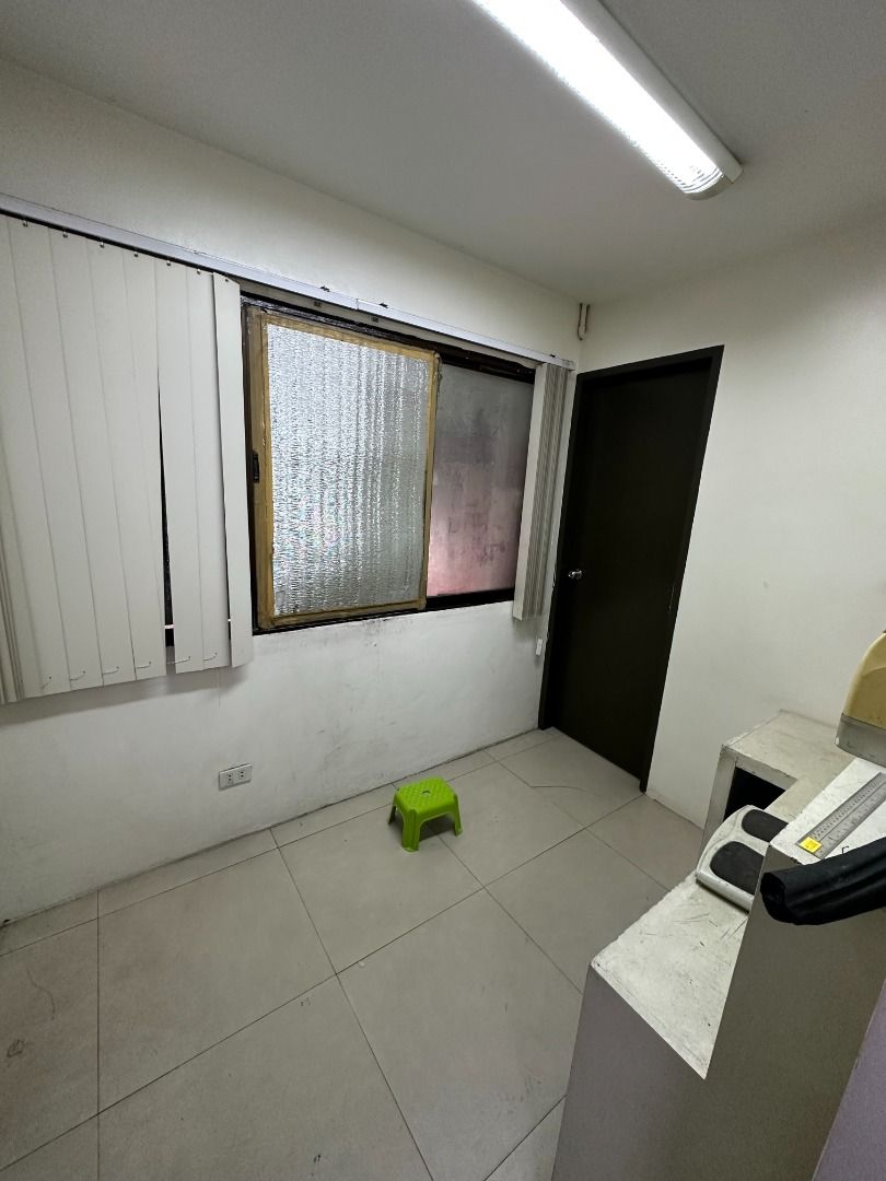 DBC - FOR SALE: 170 sqm Office Space in Centerpoint Building, Pasig ...