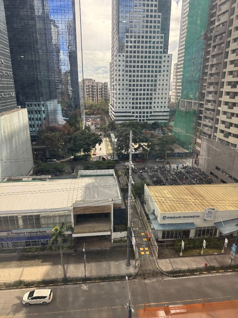 DBC - FOR SALE: 170 sqm Office Space in Centerpoint Building, Pasig ...