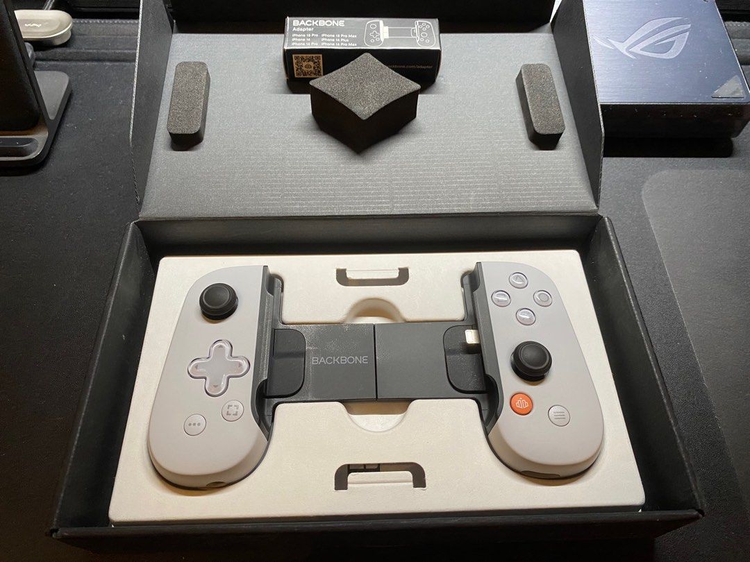 Backbone One Mobile controller for iOS, Mobile Phones & Gadgets, Mobile ...