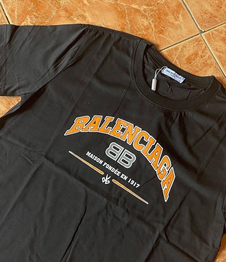 Balenciaga Maison Fondèe en 1917, Women's Fashion, Tops, Shirts on ...