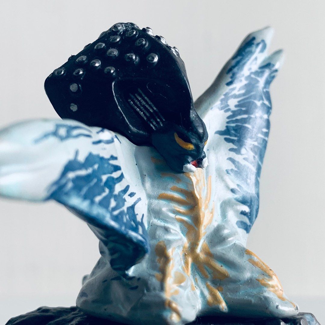 バンダイ｜BANDAI ウルトラ怪獣名鑑シリーズ V3から来た男 宇宙鳥人 アイロス星人 Alien Gyros 阿伊洛斯星人 2004 年 ...
