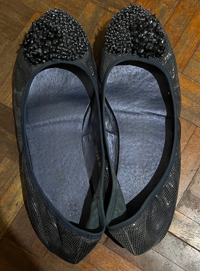 Blue Pazzion Sandals Size 40, Women's Fashion, Footwear, Flats ...