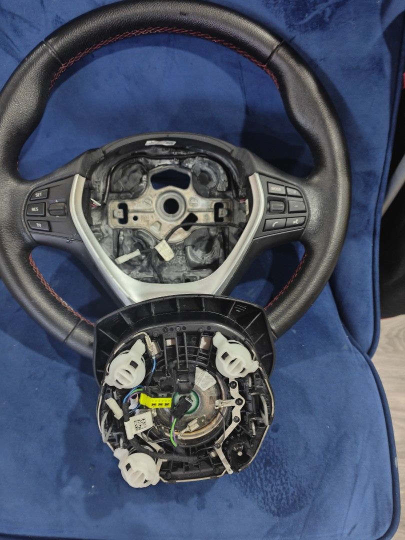 BMW F30 steering wheel, Car Accessories, Accessories on Carousell