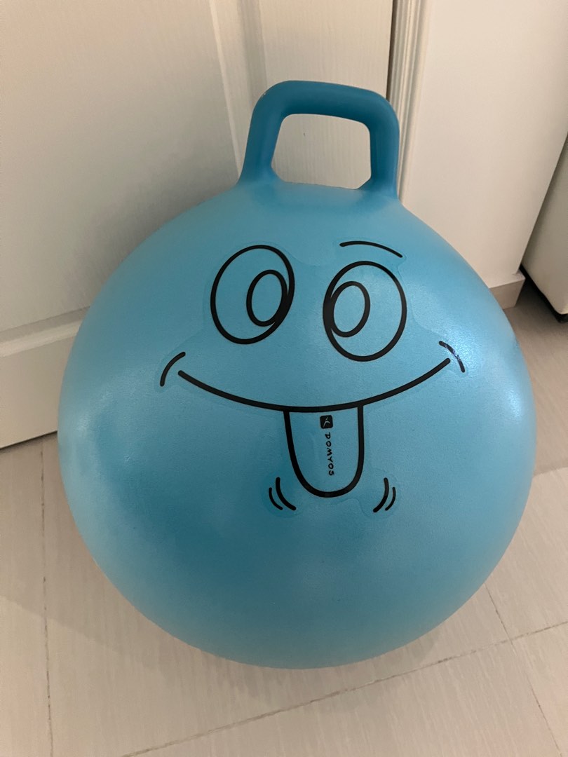 Bouncing ball, Sports Equipment, Sports & Games, Racket & Ball Sports ...