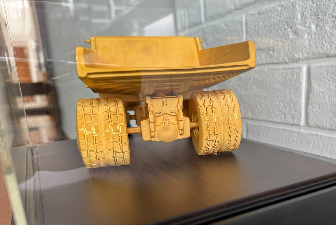 Rare CAT 777D Off Highway Truck 24K Gold-Plated Miniature , Hobbies ...