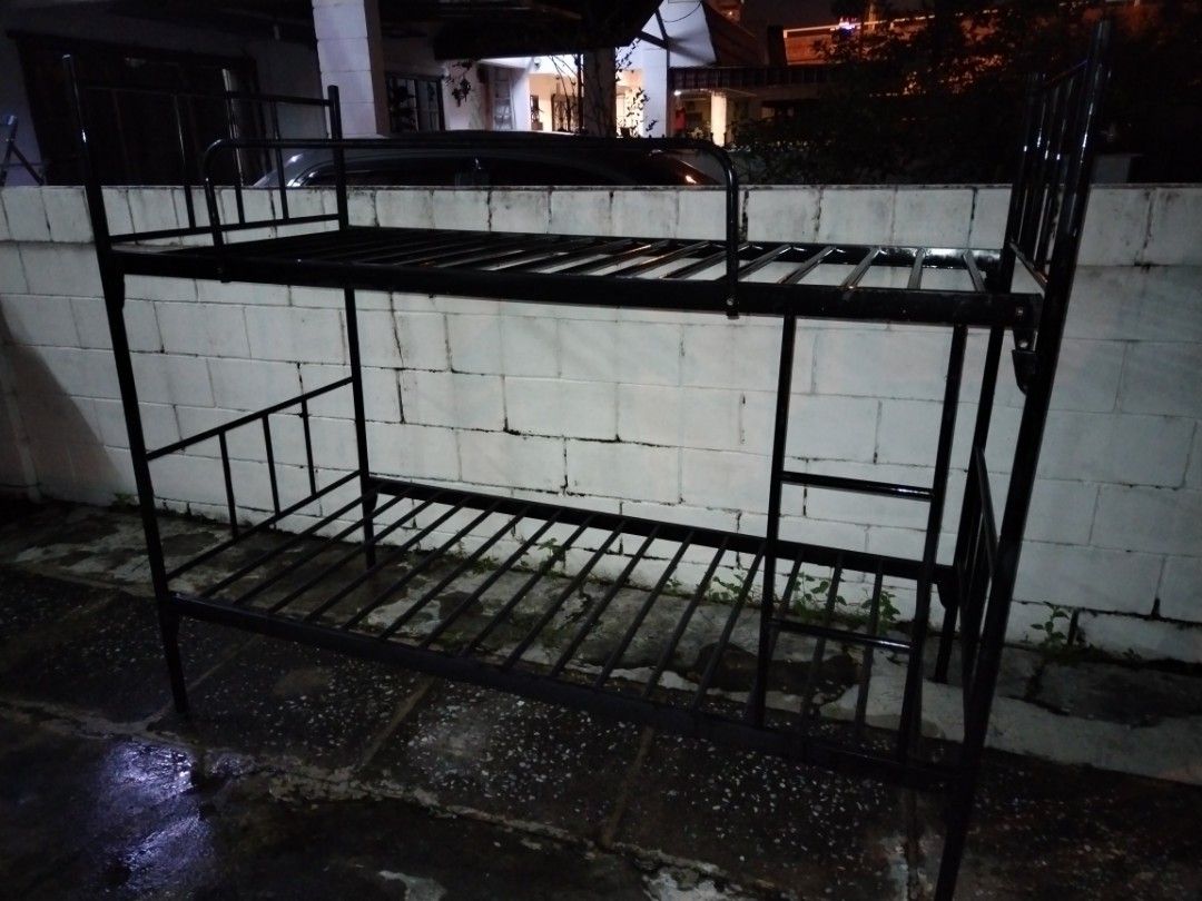 Double decker bed, boleh dipisahkan jadi 2 single bed, Furniture & Home ...