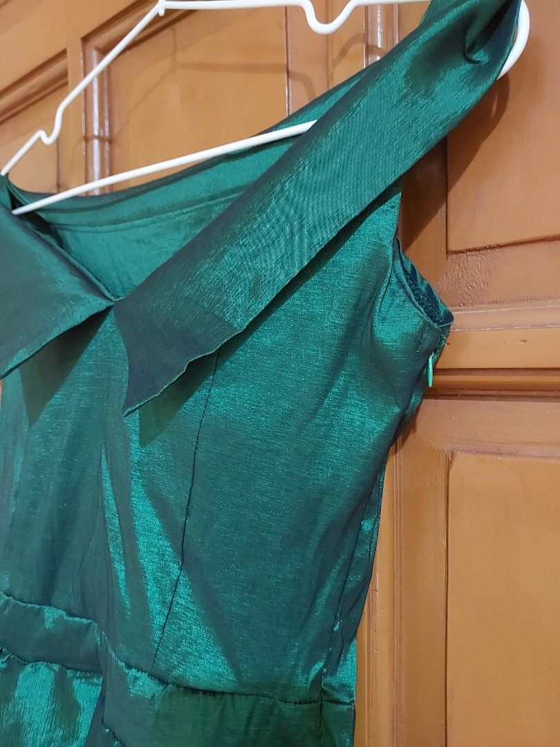 Emerald Green Cocktail Dress Womens Fashion Dresses And Sets Dresses On Carousell