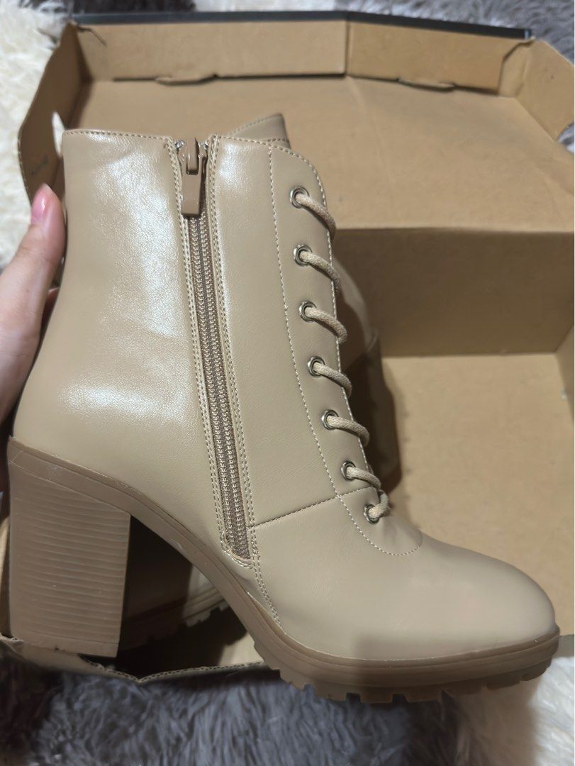 GIBI boots with heels, Women's Fashion, Footwear, Boots on Carousell