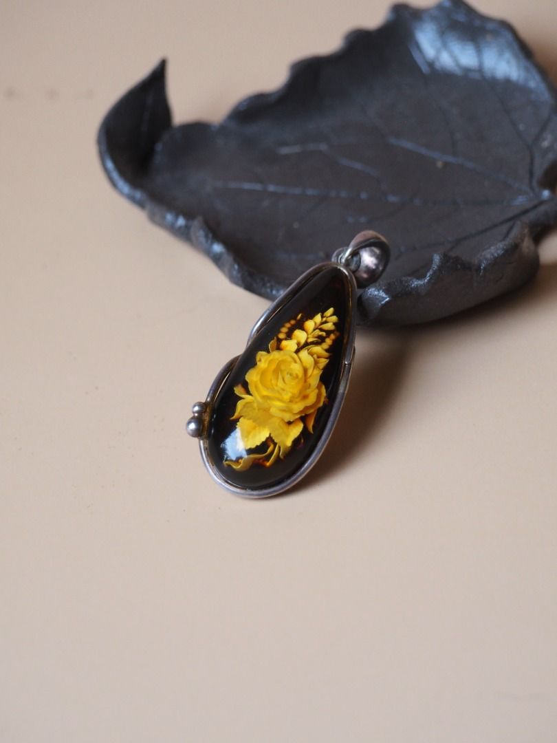 Handmade Semi-Crafted with Rose Shape Natural Amber Pendant, Hobbies ...