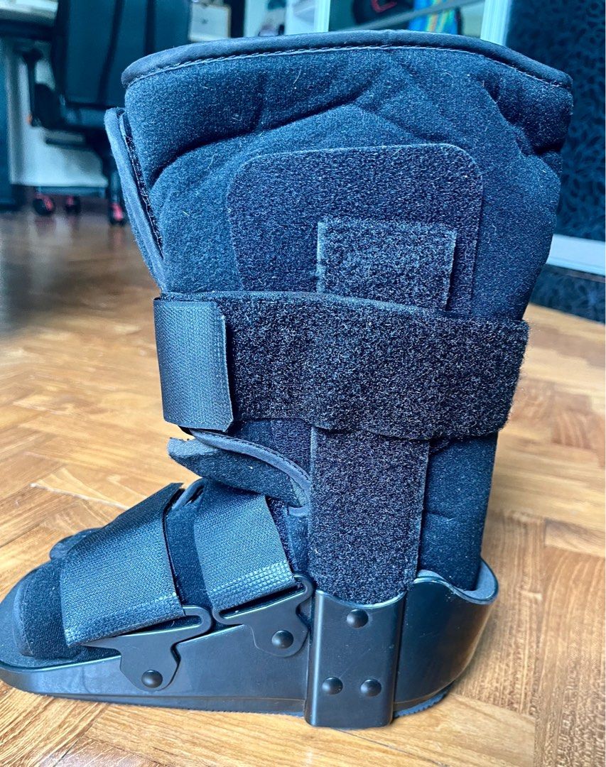 inflatable surgical leg cast for broken foot Orthopedic boot, Health ...