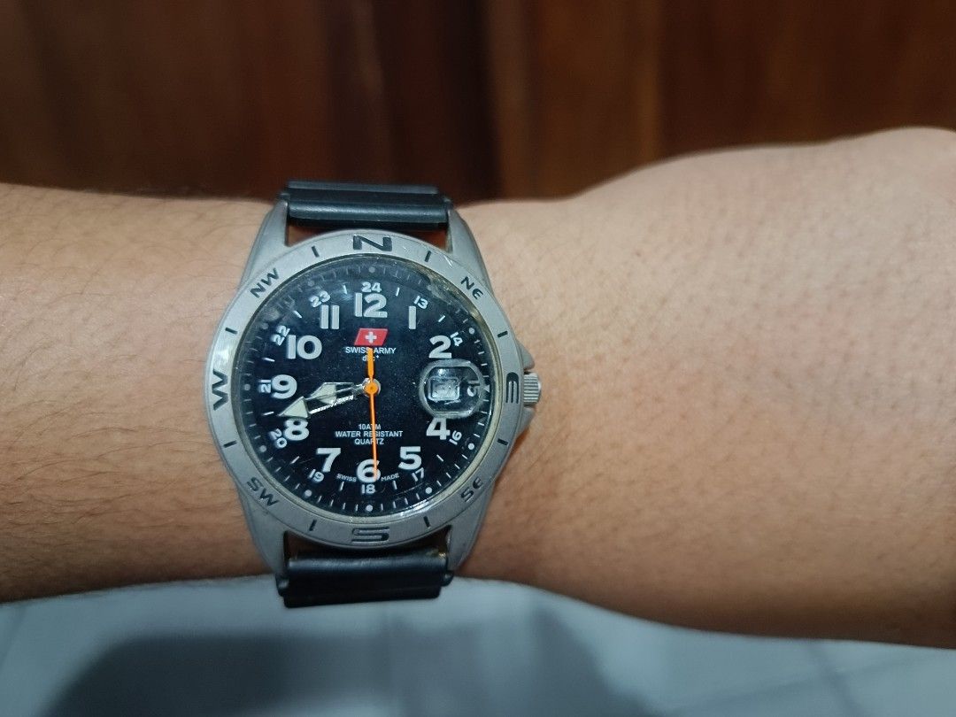 Jam Tangan Swiss Army DHC+, Fesyen Pria, Jam Tangan di Carousell