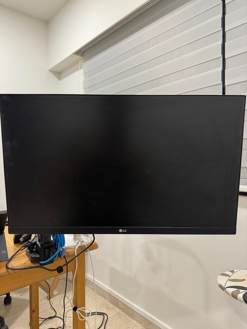 LG monitor with ULTI monitor arm, Computers & Tech, Parts & Accessories ...