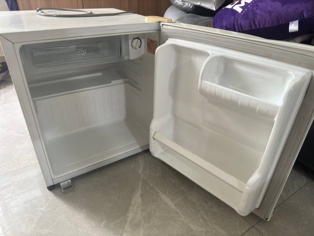 LG Small Refrigerator, TV & Home Appliances, Kitchen Appliances ...