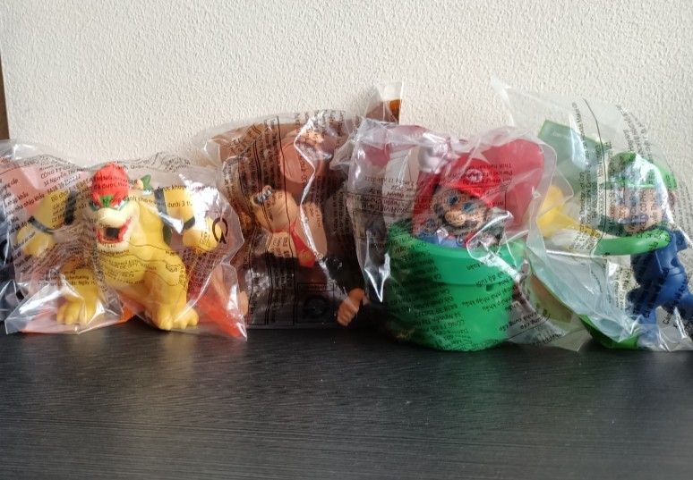 Mcdo happy meal super mario, Hobbies & Toys, Memorabilia & Collectibles ...