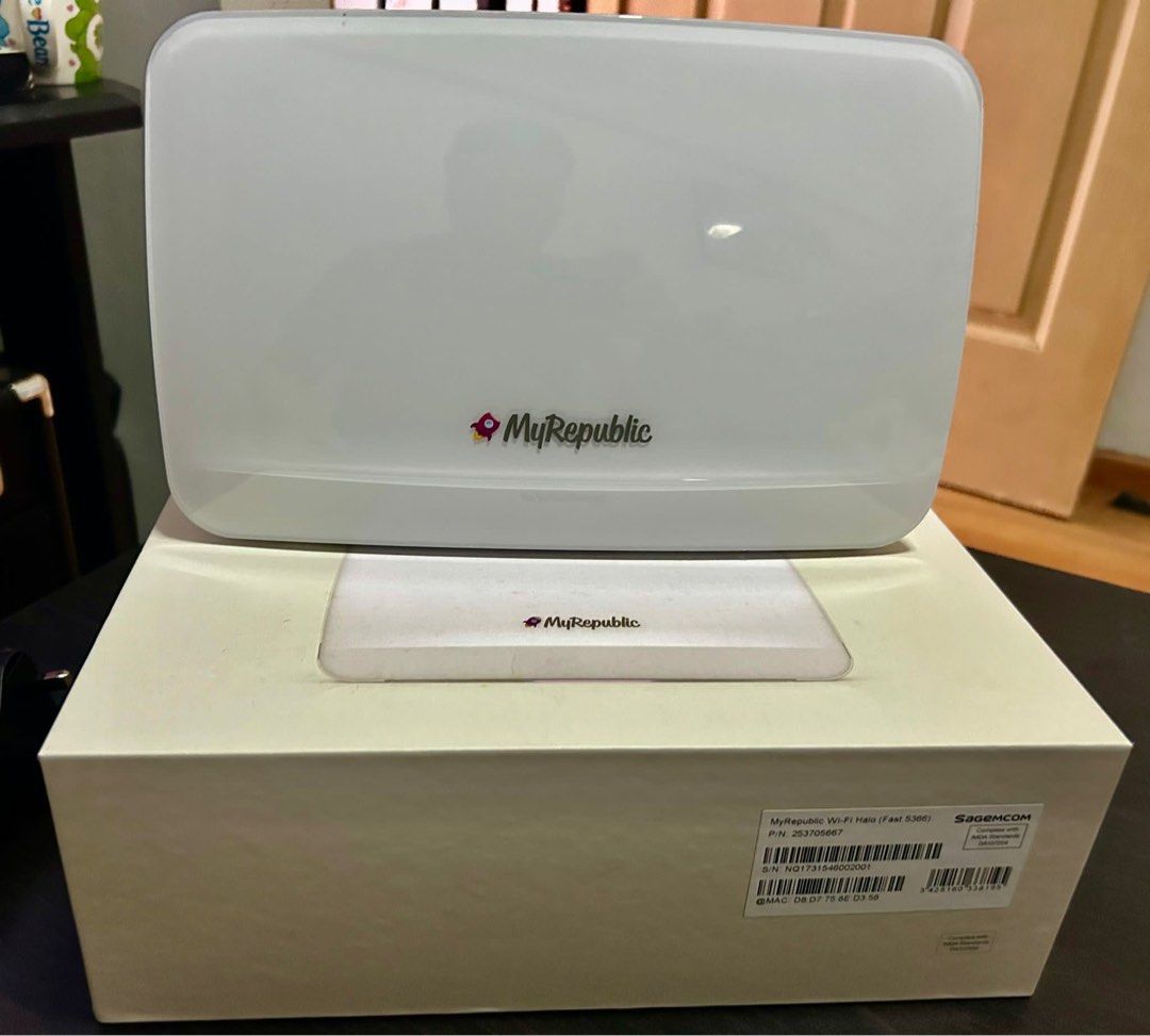 MyRepublic Wi-fi Router Halo AC2200, Computers & Tech, Parts ...